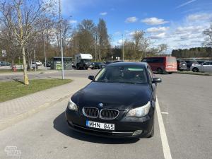 Melns BMW 530 2008 Trakai, ar dzinēja tilpumu 3.00 L un nobraukumu 370 tūkst. km par 3000 €, foto  vietnē AUTOMOTO.COM.LV
