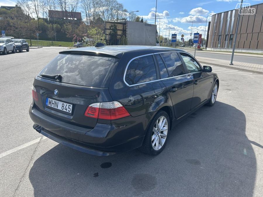 Black BMW 530 2008 in Trakai, with an engine capacity of 3.00 L and mileage of 370 thousand km for 3000 €, photo 4 on AUTOMOTO.COM.LV
