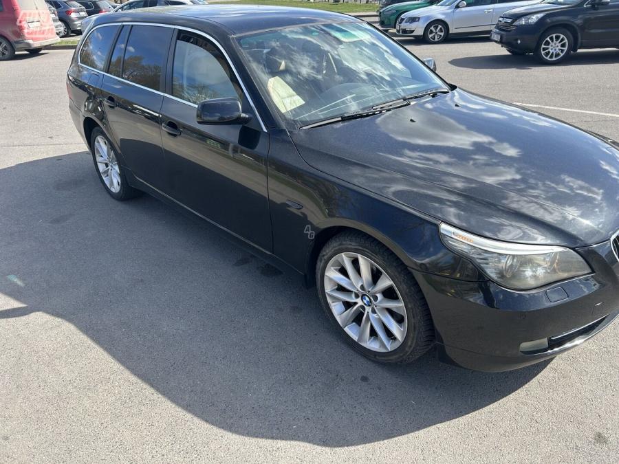 Black BMW 530 2008 in Trakai, with an engine capacity of 3.00 L and mileage of 370 thousand km for 3000 €, photo 6 on AUTOMOTO.COM.LV