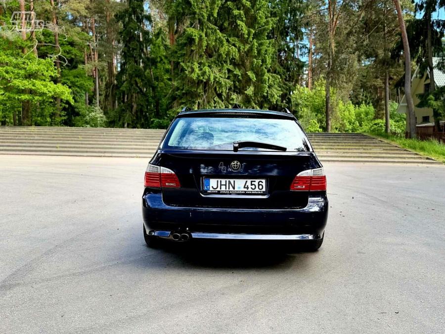 Black BMW 530 2008 in Kaunas, with an engine capacity of 3.00 L and mileage of 366 thousand km for 3400 €, photo 8 on AUTOMOTO.COM.LV