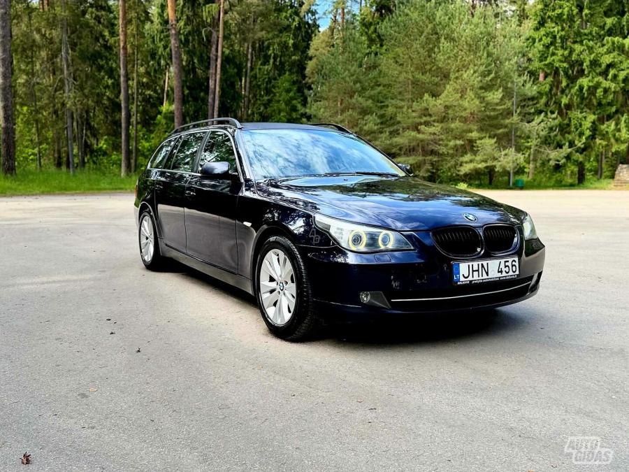 Melns BMW 530 2008 Kauņa, ar dzinēja tilpumu 3.00 L un nobraukumu 366 tūkst. km par 3400 €, foto 9 vietnē AUTOMOTO.COM.LV