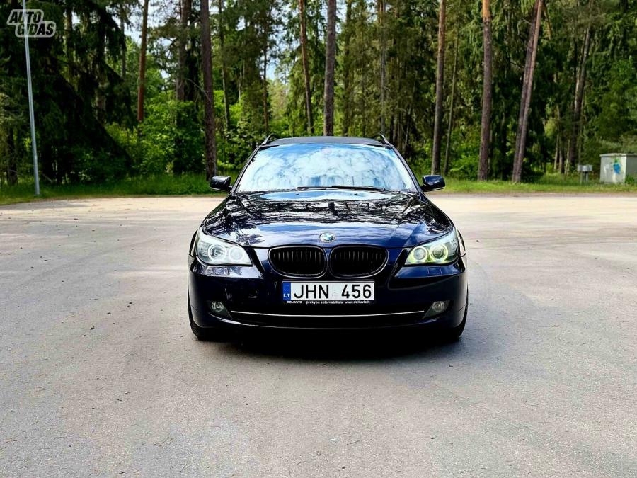 Melns BMW 530 2008 Kauņa, ar dzinēja tilpumu 3.00 L un nobraukumu 366 tūkst. km par 3400 €, foto 11 vietnē AUTOMOTO.COM.LV