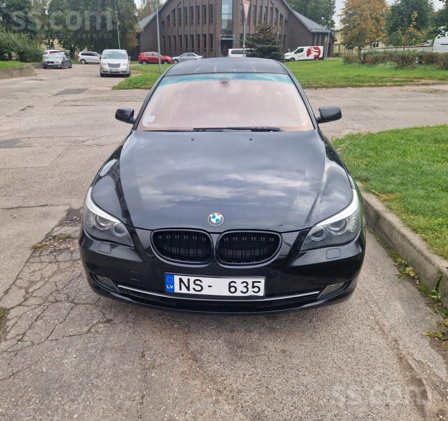 Black BMW 530 2008 in Liepaja, with an engine capacity of 3.00 L and mileage of 302 thousand km for 5900 €, photo 1 on AUTOMOTO.COM.LV