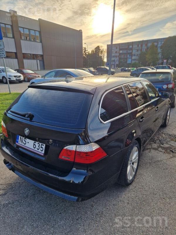 Black BMW 530 2008 in Liepaja, with an engine capacity of 3.00 L and mileage of 302 thousand km for 5900 €, photo 6 on AUTOMOTO.COM.LV