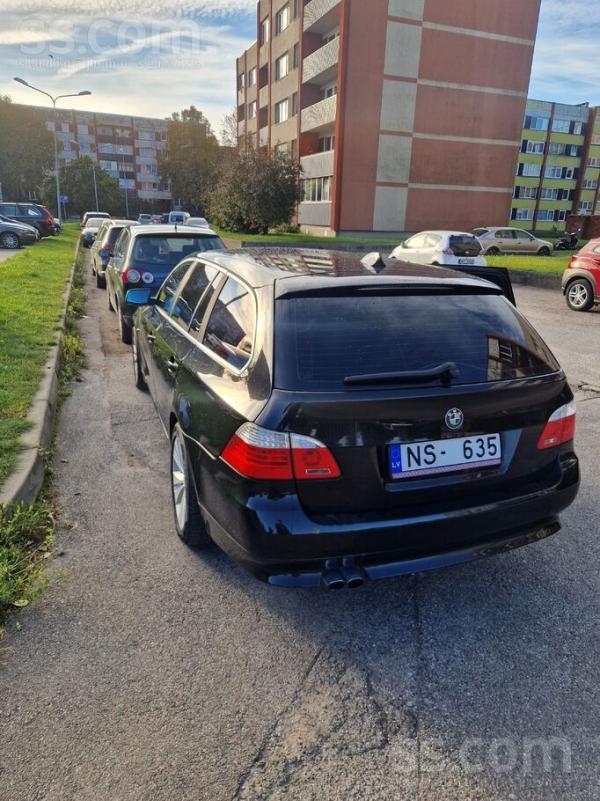 Black BMW 530 2008 in Liepaja, with an engine capacity of 3.00 L and mileage of 302 thousand km for 5900 €, photo 7 on AUTOMOTO.COM.LV