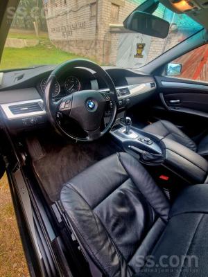 Black BMW 530 2008 in Liepaja, with an engine capacity of 3.00 L and mileage of 302 thousand km for 5900 €, photo 9 on AUTOMOTO.COM.LV