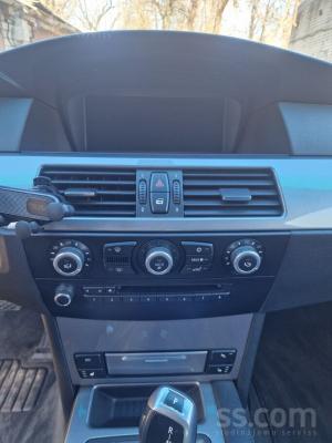 Black BMW 530 2008 in Liepaja, with an engine capacity of 3.00 L and mileage of 302 thousand km for 5900 €, photo 10 on AUTOMOTO.COM.LV