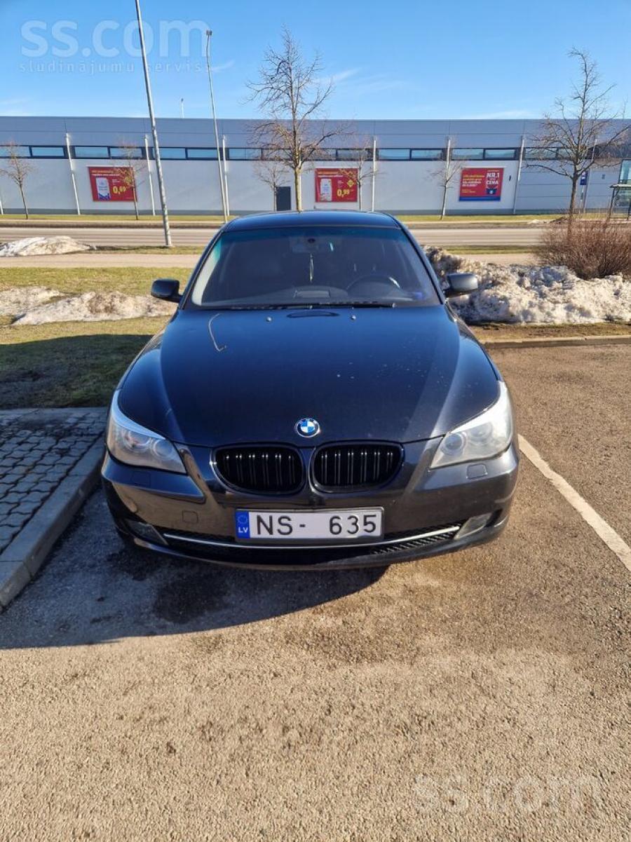 Black BMW 530 2008 in Liepaja, with an engine capacity of 3.00 L and mileage of 302 thousand km for 5900 €, photo 14 on AUTOMOTO.COM.LV