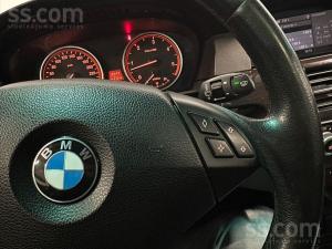 Melns BMW 530 2008 Jūrmala, ar dzinēja tilpumu 3.00 L un nobraukumu 372 tūkst. km par 2990 €, foto 28 vietnē AUTOMOTO.COM.LV