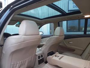 Melns BMW 530 2008 Rīga, ar dzinēja tilpumu 3.00 L un nobraukumu 300 tūkst. km par 3290 €, foto 8 vietnē AUTOMOTO.COM.LV