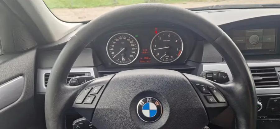 Melns BMW 530 2008 Daugavpils, ar dzinēja tilpumu 3.00 L un nobraukumu 356 tūkst. km par 3750 €, foto 14 vietnē AUTOMOTO.COM.LV