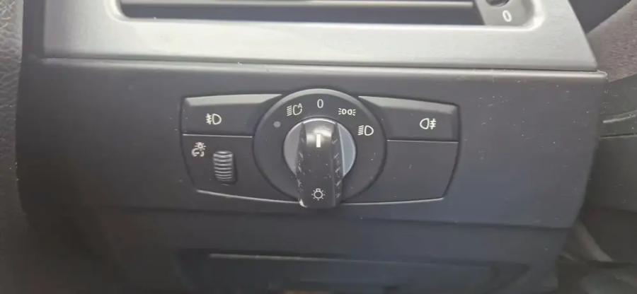 Melns BMW 530 2008 Daugavpils, ar dzinēja tilpumu 3.00 L un nobraukumu 356 tūkst. km par 3750 €, foto 17 vietnē AUTOMOTO.COM.LV