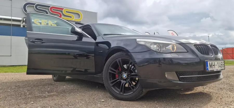Melns BMW 530 2008 Daugavpils, ar dzinēja tilpumu 3.00 L un nobraukumu 356 tūkst. km par 3750 €, foto 31 vietnē AUTOMOTO.COM.LV