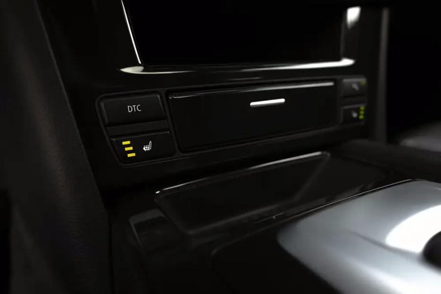 Melns BMW 530 2008 Jelgava, ar dzinēja tilpumu 3.00 L un nobraukumu 366 tūkst. km par 6190 €, foto 13 vietnē AUTOMOTO.COM.LV