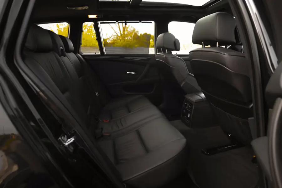 Melns BMW 530 2008 Jelgava, ar dzinēja tilpumu 3.00 L un nobraukumu 366 tūkst. km par 6190 €, foto 20 vietnē AUTOMOTO.COM.LV