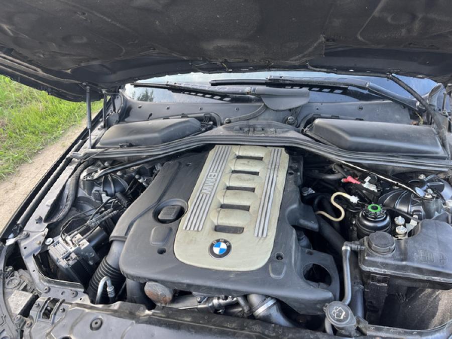 Melns BMW 530 2008 Tartu, ar dzinēja tilpumu 3.00 L un nobraukumu 364 tūkst. km par 4700 €, foto 11 vietnē AUTOMOTO.COM.LV