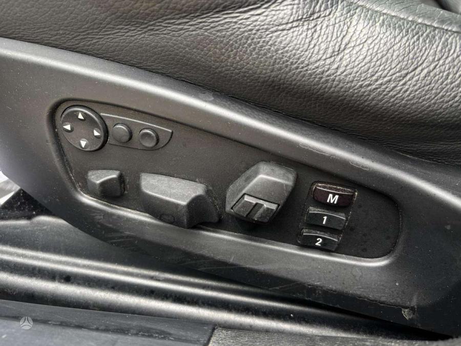 Melns BMW 530 2008 Utena, ar dzinēja tilpumu 3.00 L un nobraukumu 314 tūkst. km par 3900 €, foto 16 vietnē AUTOMOTO.COM.LV