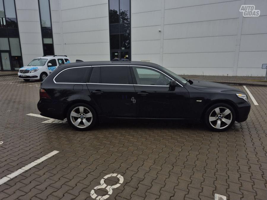 Black BMW 530 2008 in Kaunas, with an engine capacity of 3.00 L and mileage of 0 thousand km for 3200 €, photo 4 on AUTOMOTO.COM.LV