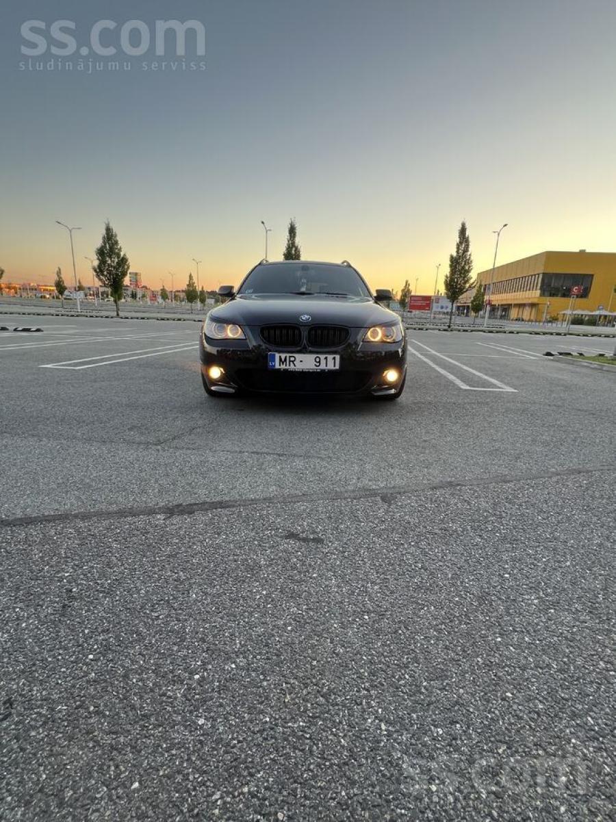Black BMW 530 2008 in Riga, with an engine capacity of 3.00 L and mileage of 355 thousand km for 7900 €, photo 7 on AUTOMOTO.COM.LV
