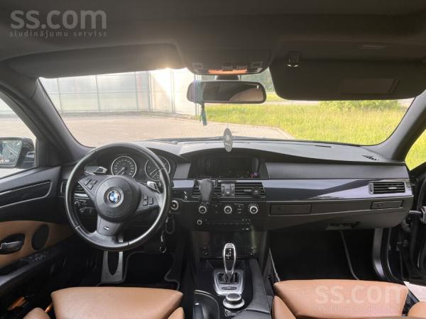 Black BMW 530 2008 in Riga, with an engine capacity of 3.00 L and mileage of 355 thousand km for 7900 €, photo 7 on AUTOMOTO.COM.LV
