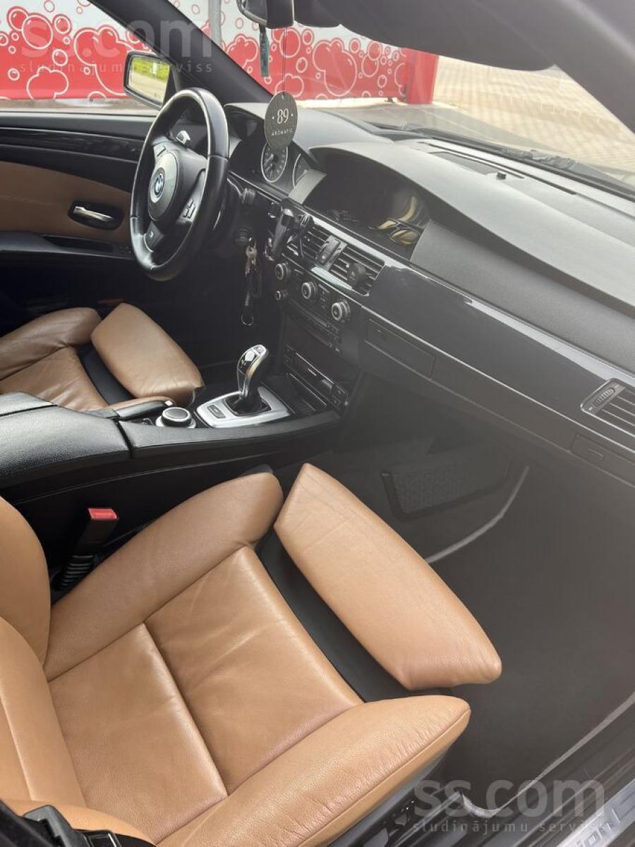 Black BMW 530 2008 in Riga, with an engine capacity of 3.00 L and mileage of 355 thousand km for 7900 €, photo 9 on AUTOMOTO.COM.LV