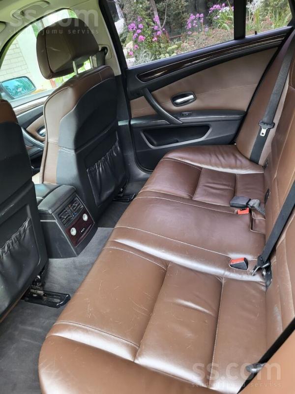 Black BMW 530 2008 in Riga, with an engine capacity of 3.00 L and mileage of 311 thousand km for 3600 €, photo 3 on AUTOMOTO.COM.LV