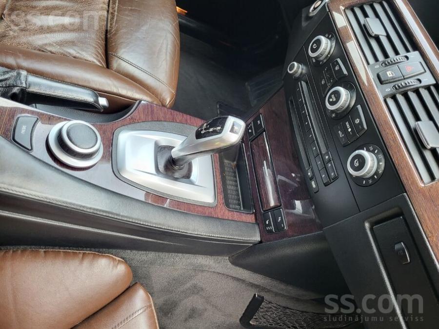 Melns BMW 530 2008 Rīga, ar dzinēja tilpumu 3.00 L un nobraukumu 311 tūkst. km par 3600 €, foto 3 vietnē AUTOMOTO.COM.LV