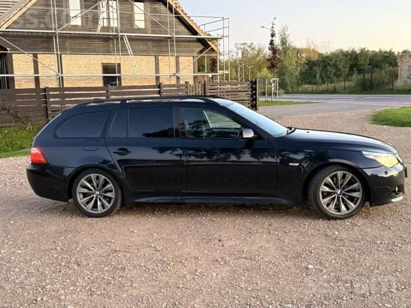 BMW 530 2008 in Jelgava on AUTOMOTO.COM.LV Black BMW 530 2008 in Jelgava, with an engine capacity of 3.00 L and mileage of 0 thousand km for 5900 €, photo 5 on AUTOMOTO.COM.LV