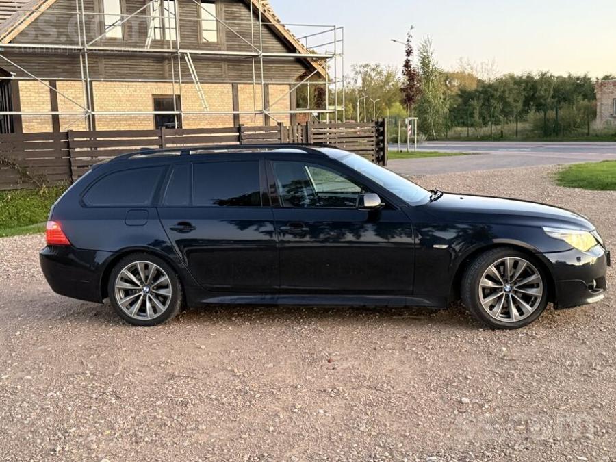 Black BMW 530 2008 in Jelgava, with an engine capacity of 3.00 L and mileage of 0 thousand km for 5900 €, photo 5 on AUTOMOTO.COM.LV