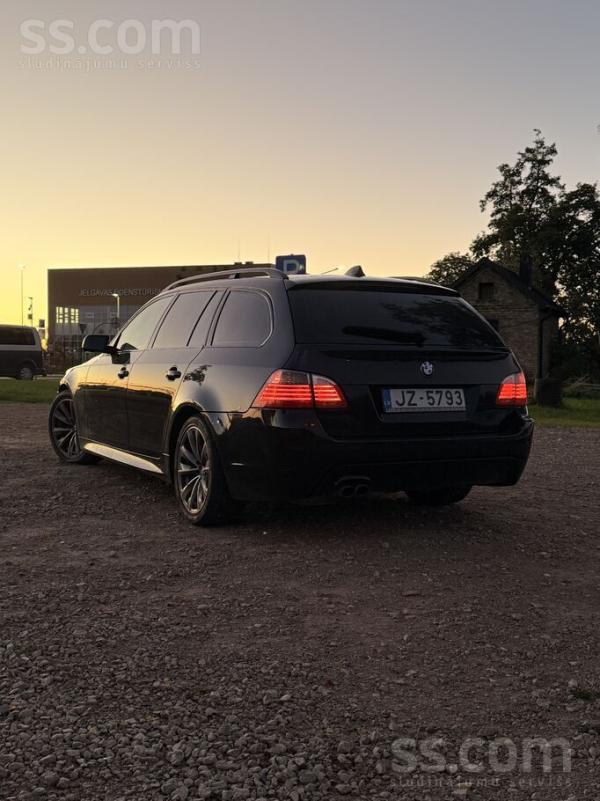 BMW 530 2008 in Jelgava on AUTOMOTO.COM.LV Black BMW 530 2008 in Jelgava, with an engine capacity of 3.00 L and mileage of 0 thousand km for 5900 €, photo 7 on AUTOMOTO.COM.LV