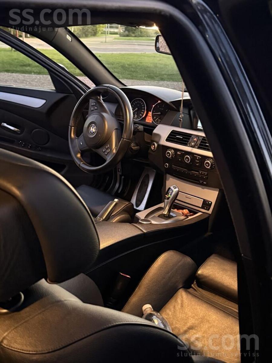 Black BMW 530 2008 in Jelgava, with an engine capacity of 3.00 L and mileage of 0 thousand km for 5900 €, photo 10 on AUTOMOTO.COM.LV