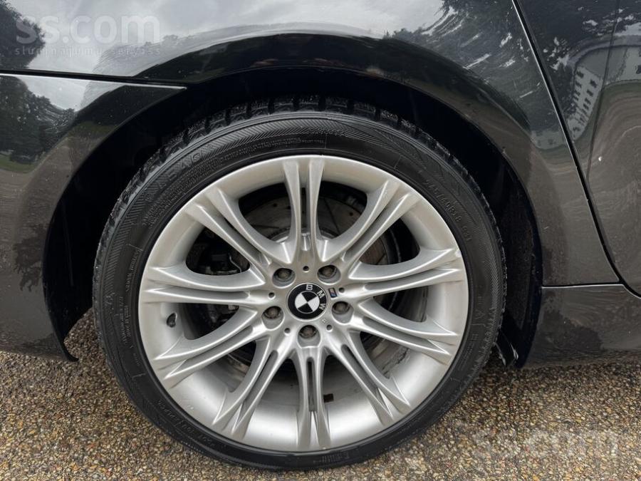 Melns BMW 530 2008 Cēsis, ar dzinēja tilpumu 3.00 L un nobraukumu 445 tūkst. km par 5500 €, foto 15 vietnē AUTOMOTO.COM.LV