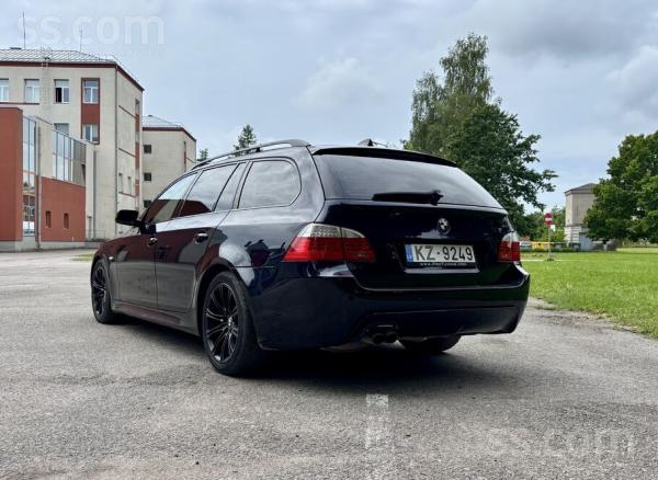 Black BMW 530 2009 in Liepaja, with an engine capacity of 3.00 L and mileage of 384 thousand km for 5500 €, photo 2 on AUTOMOTO.COM.LV