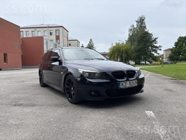 Black BMW 530 2009 in Liepaja, with an engine capacity of 3.00 L and mileage of 384 thousand km for 5500 €, photo 3 on AUTOMOTO.COM.LV