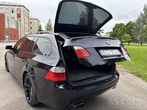 Black BMW 530 2009 in Liepaja, with an engine capacity of 3.00 L and mileage of 384 thousand km for 5500 €, photo 5 on AUTOMOTO.COM.LV