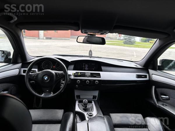 Black BMW 530 2009 in Liepaja, with an engine capacity of 3.00 L and mileage of 384 thousand km for 5500 €, photo 6 on AUTOMOTO.COM.LV