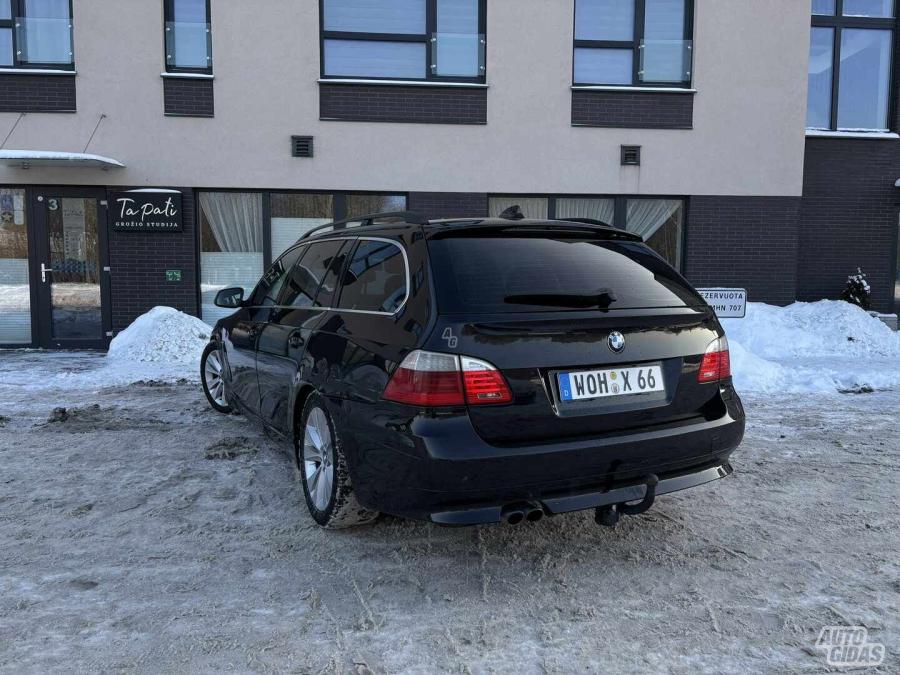 Melns BMW 530 2009 Kauņa, ar dzinēja tilpumu 2.50 L un nobraukumu 370 tūkst. km par 3850 €, foto 4 vietnē AUTOMOTO.COM.LV