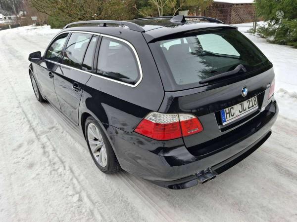 Black BMW 530 2009 in Prienai, with an engine capacity of 3.00 L and mileage of 310 thousand km for 4699 €, photo 4 on AUTOMOTO.COM.LV