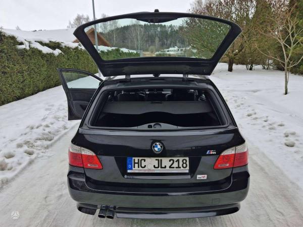 Black BMW 530 2009 in Prienai, with an engine capacity of 3.00 L and mileage of 310 thousand km for 4699 €, photo 10 on AUTOMOTO.COM.LV