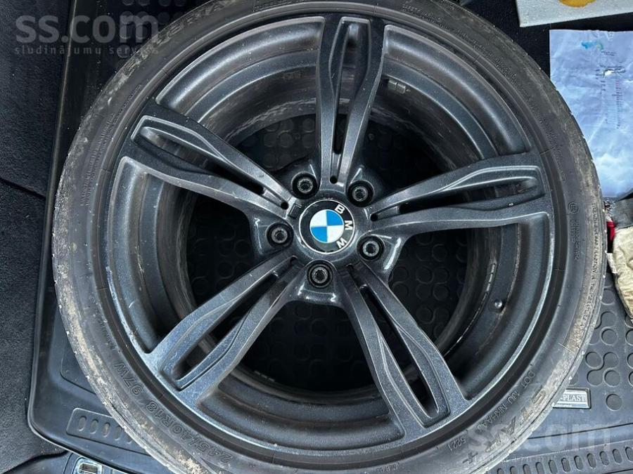 Melns BMW 530 2009 Valmiera, ar dzinēja tilpumu 3.00 L un nobraukumu 292 tūkst. km par 4300 €, foto 30 vietnē AUTOMOTO.COM.LV