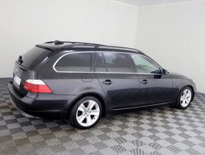 Melns BMW 530 2009 Tallina, ar dzinēja tilpumu 3.00 L un nobraukumu 346 tūkst. km par 3499 €, foto 4 vietnē AUTOMOTO.COM.LV