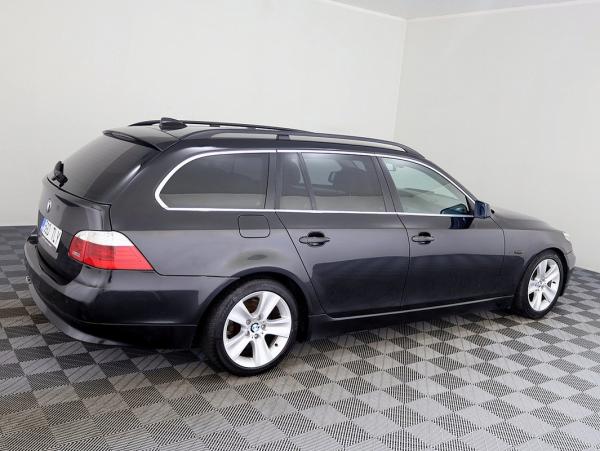Black BMW 530 2009 in Tallinn, with an engine capacity of 3.00 L and mileage of 346 thousand km for 3499 €, photo 10 on AUTOMOTO.COM.LV