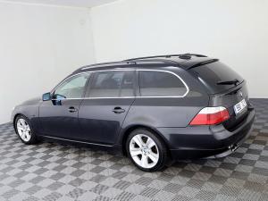 Melns BMW 530 2009 Tallina, ar dzinēja tilpumu 3.00 L un nobraukumu 346 tūkst. km par 3499 €, foto 12 vietnē AUTOMOTO.COM.LV