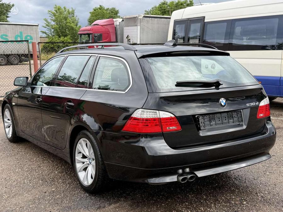 Melns BMW 530 2009 Prienai, ar dzinēja tilpumu 2.99 L un nobraukumu 380 tūkst. km par 4950 €, foto 13 vietnē AUTOMOTO.COM.LV