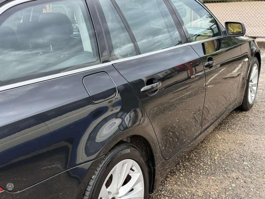 Melns BMW 530 2009 Prienai, ar dzinēja tilpumu 2.99 L un nobraukumu 380 tūkst. km par 4950 €, foto 16 vietnē AUTOMOTO.COM.LV