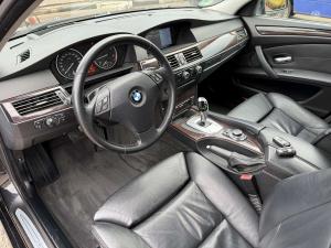 Melns BMW 530 2009 Prienai, ar dzinēja tilpumu 2.99 L un nobraukumu 380 tūkst. km par 4950 €, foto 23 vietnē AUTOMOTO.COM.LV