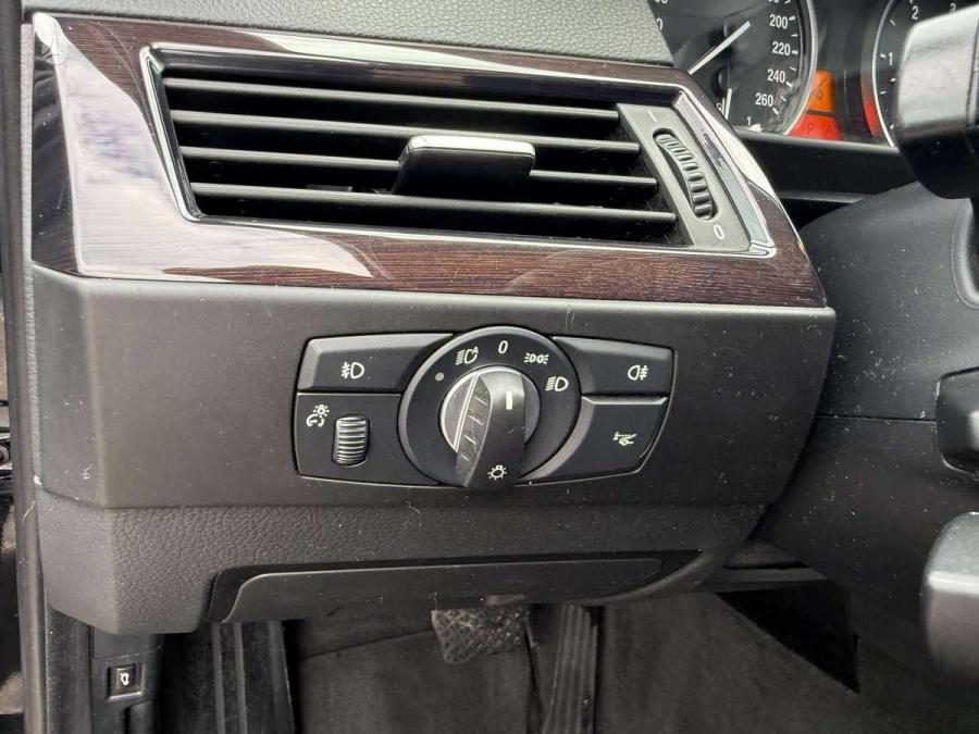 Melns BMW 530 2009 Prienai, ar dzinēja tilpumu 2.99 L un nobraukumu 380 tūkst. km par 4950 €, foto 37 vietnē AUTOMOTO.COM.LV