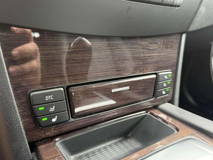 Melns BMW 530 2009 Prienai, ar dzinēja tilpumu 2.99 L un nobraukumu 380 tūkst. km par 4950 €, foto 41 vietnē AUTOMOTO.COM.LV