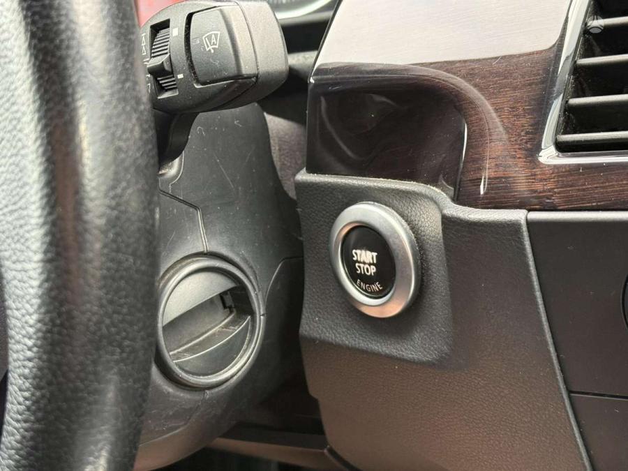 Melns BMW 530 2009 Prienai, ar dzinēja tilpumu 2.99 L un nobraukumu 380 tūkst. km par 4950 €, foto 42 vietnē AUTOMOTO.COM.LV