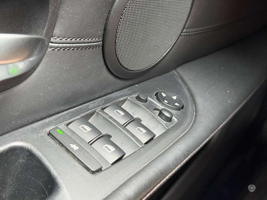 Melns BMW 530 2009 Prienai, ar dzinēja tilpumu 2.99 L un nobraukumu 380 tūkst. km par 4950 €, foto 44 vietnē AUTOMOTO.COM.LV